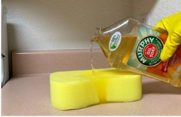12 Ingenious Ways to Use Murphy’s Oil Soap (That Go Far Beyond Floors) – Playactionwin